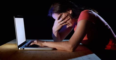 microsoft issues urgent warning to everyone using windows 10 and