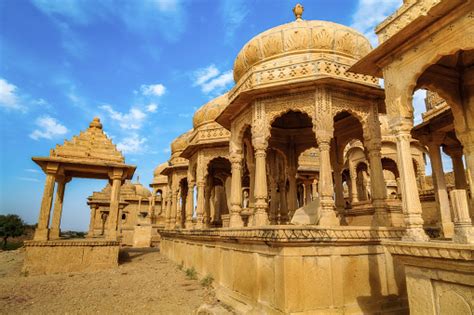 우 루 루 바 Jaisalmer역사적인 로얄 Cenotaphs 및 Jaisalmer 라자 스 탄 인도에서 고고학 유적 바라 박에