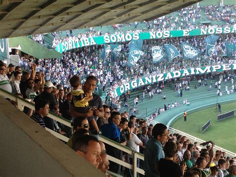 Chateado Alex Cobra Maior Presença Da Torcida Do Coxa No Couto Pereira
