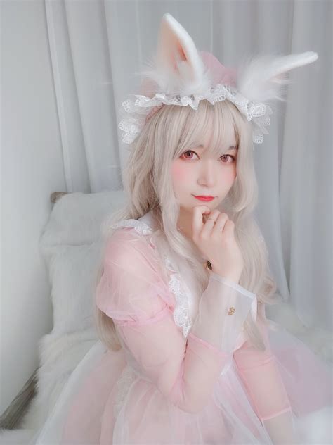 Coser小姐姐白银81 《女仆小兔子》 写真集 微图坊