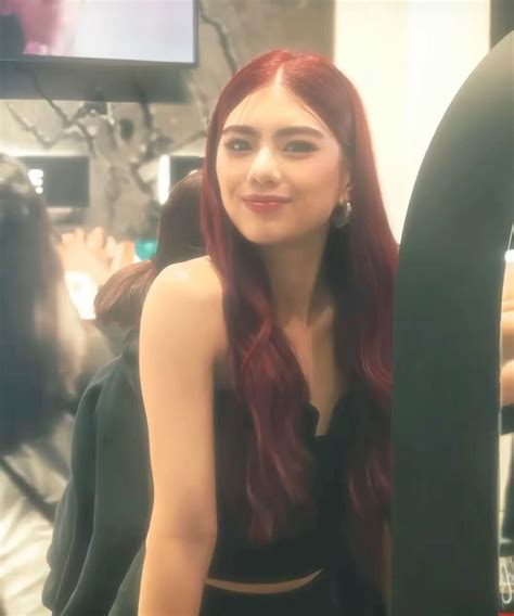 Pin By Aj Riley On Bini Mikah Pretty Brunette Red Hair Hair