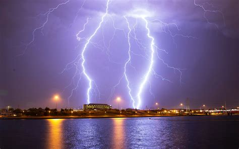 Lightning Tornadoes And Wild Storms Incredible Weather Photos