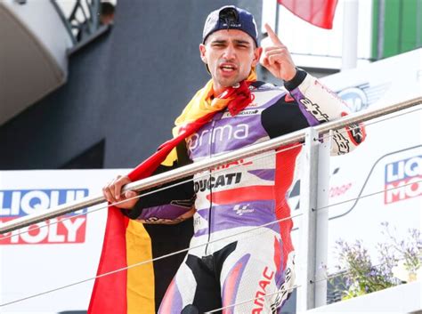 Sehr Wichtig Martin Gewinnt Packendes Ducati Duell Am Sachsenring