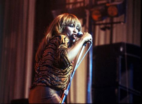 Pin Op Rock Queen Tina Turner