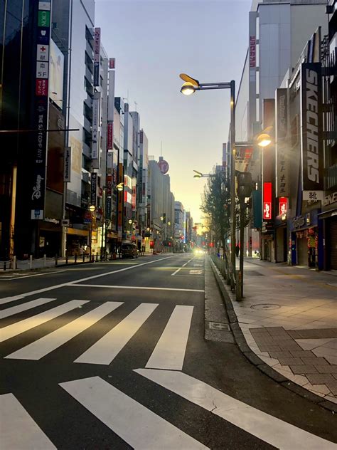 出会いと別れを目の前にするこの月は人の数だけ色んな思いが交差するが 別れが必ずしもこの月だとは限らないわけで 何時だって何か天から下されたり