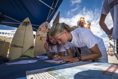 Surfrider Foundation Beach Clean Up