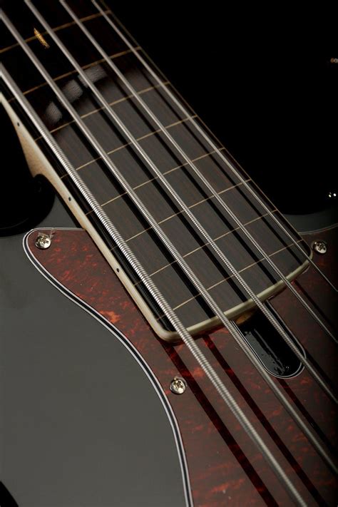 Fretless 5 Strings
