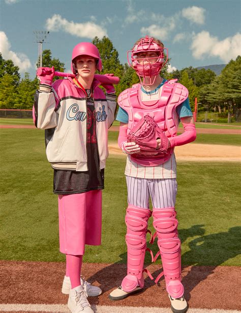 Strawberry Swirl Wrpd Magazine