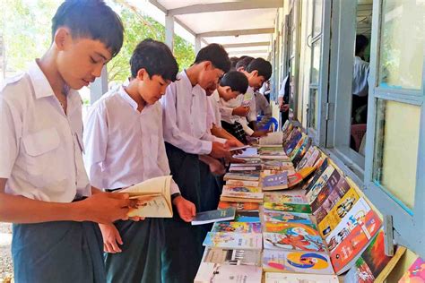မကွေးမြို့၊ အမှတ် ၃ အခြေခံပညာအထက်တန်းကျောင်း၌ ကျောင်းသား၊ ကျောင်းသူ