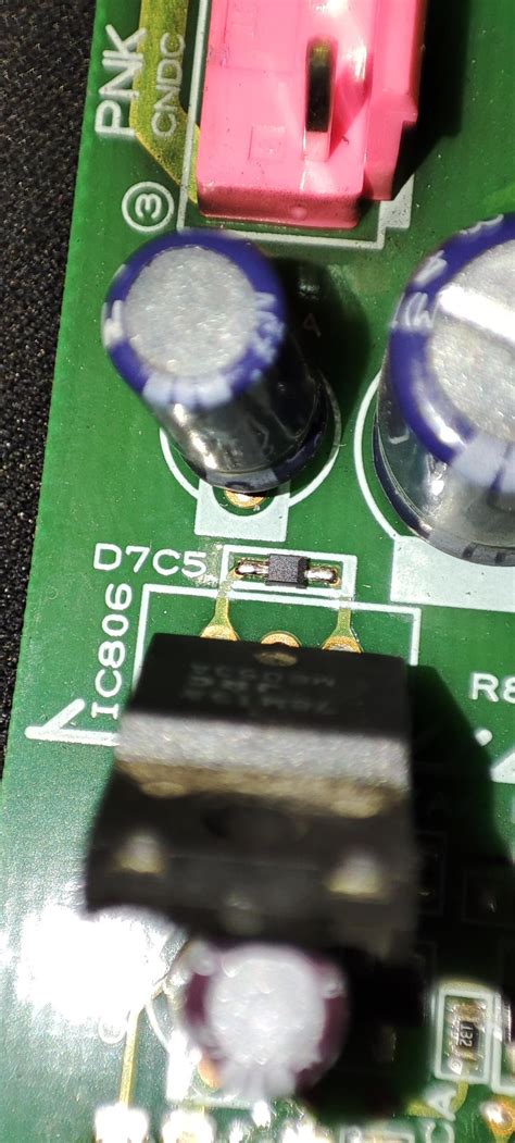 Can Somebody Tell Me If This As An Smd Diode Or Cap Please R