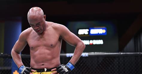 Logan Paul Vs Anderson Silva Odds Youtube Dudebro Opens As Betting
