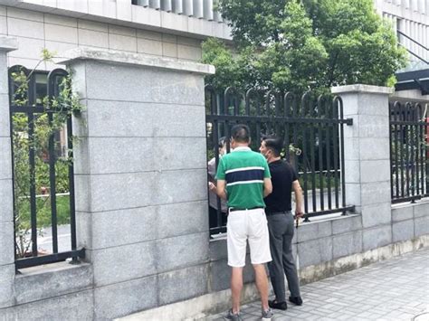 上海养老院的老人被封闭管理 不接种疫苗的老人没有探望权 Journal Chinois En France 欧洲看中国