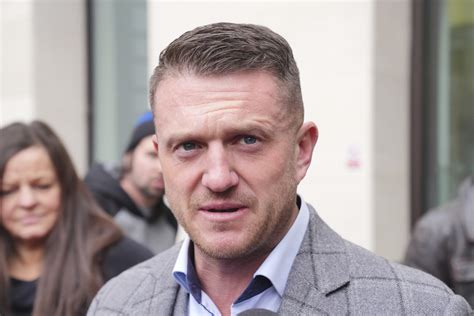 Tommy Robinson Case Thrown Out Over Met Police Paperwork Error
