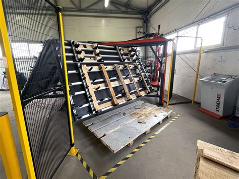 Crate And Pallet Component Assembly Machine