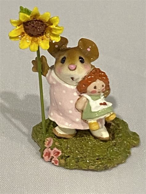 Wee Forest Folk Fs 02 Hearts And Flowers Retired Br