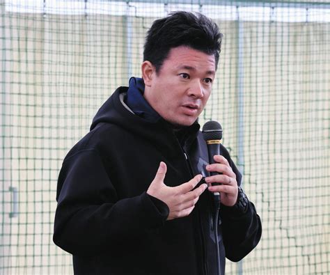 仙台育英高・須江航監督「とにかく失敗から学ぶこと」 高校野球の若手指導者講習会で熱弁：中日スポーツ・東京中日スポーツ