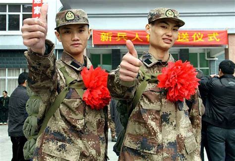 为何国家征兵体检拒绝有扁平足的人入伍这其中到底有什么危害 搜狐大视野 搜狐新闻