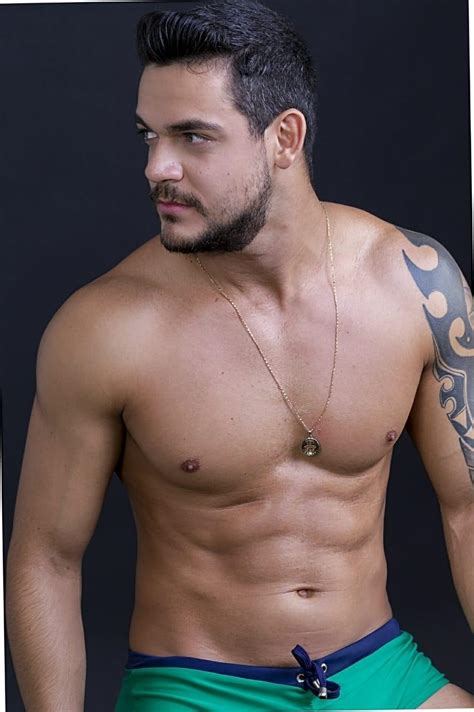 Fotos Filho Besuntado De Carlinhos Aguiar Faz Primeiro Ensaio