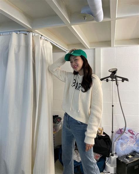 최예빈 Yebin • Instagram Photos And Videos Fashion Women Normcore