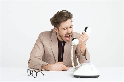 How To Deal With Difficult Customers The Right Way Enthu