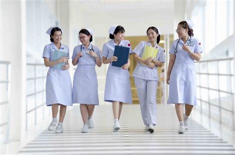 บทบาทของพยาบาลโรงพยาบาลชุมชนในยุค ประเทศไทย 4 0 Mju The Library