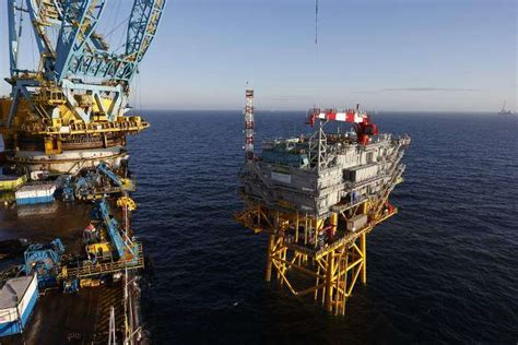 Offshore Substation Installed At Saint Brieuc 4c Offshore News