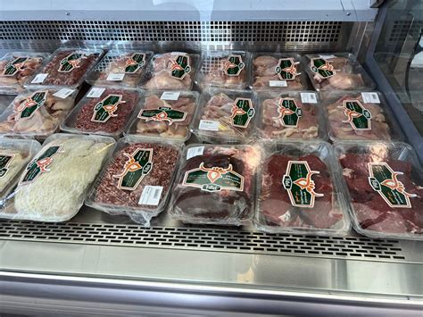 فروشگاه فرآورده های پروتئینی و گوشتی فی لت در ارومیه