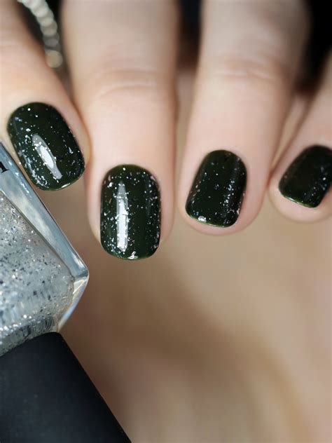 Tinsel Metallic Silver Flakie Topper Nail Polish By Ilnp
