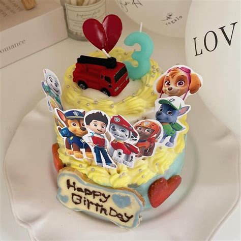 絶対子供が喜ぶやつ！【パウパトロール】のケーキでお祝いしよう♪ラブルがチョコを運ぶ！？ママたちのアレンジ傑作6選