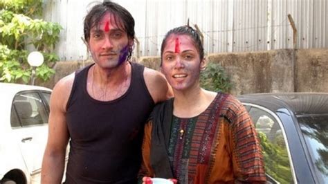 Late Actor Inder Kumars Ex Wife Sonal Reveals He Was In Love With Isha Koppikar Even After