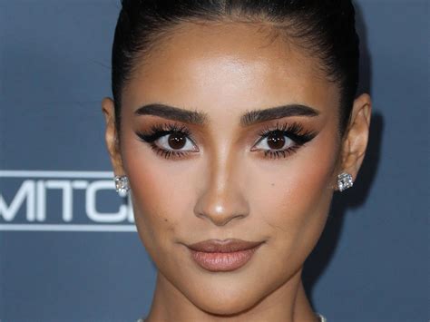 Jimmy Butler39s New Girlfriend Shay Mitchell Bio Wiki Shayley Pretty