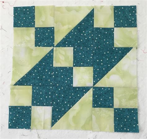 Two Color Jacob S Ladder Quilt Block True Blue Quilts