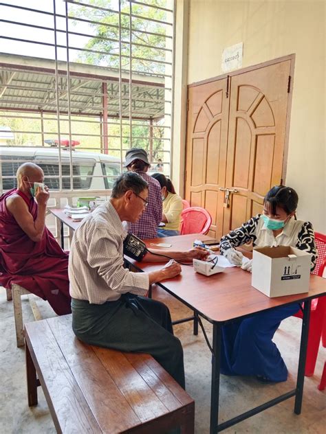 အုတ်ဖိုမြို့တွင် အငြိမ်းစားနိုင်ငံ့ဝန်ထမ်းများအား ကျန်းမာရေးစောင့်ရှောက