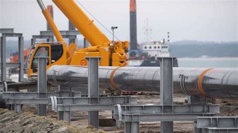 Sieg für Umweltschützer Gericht stoppt LNG Arbeiten vor Rügen