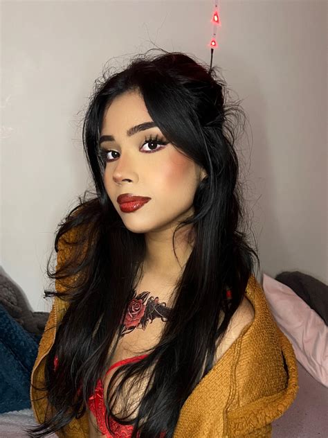 5ft 2 But With A Lot Of Attitude 😈 Rsfwnextdoorgirls