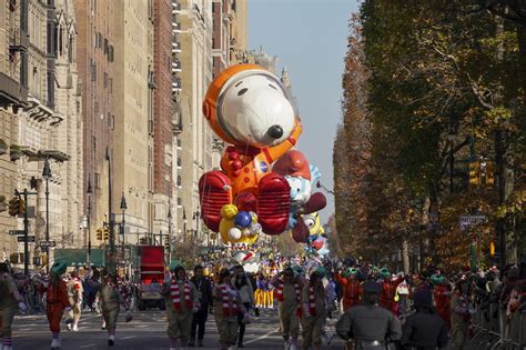 Ny Sorprende Con Desfile De Acción De Gracias