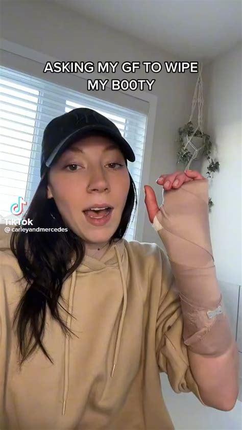 Girl Breaks Her Hand And Asks Her Girlfriend To Wipe Her Ass 💩 Just To