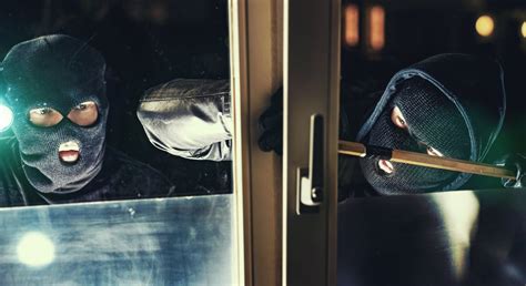 A False Sense Of Security 4 Common Home Security Mistakes To Avoid Usa Carry