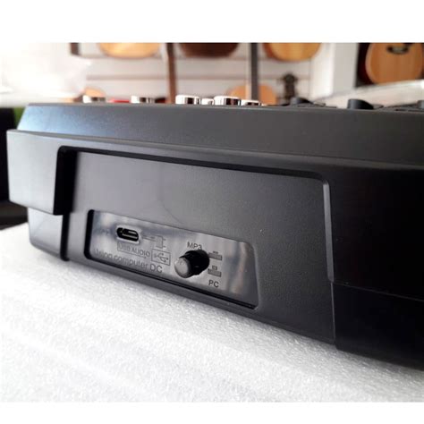 Mesa De Som Canais Custom Sound Cmx C Loja Chedas