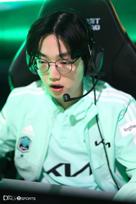 포토 이적 후 첫 승리 노리는 버돌 노태윤