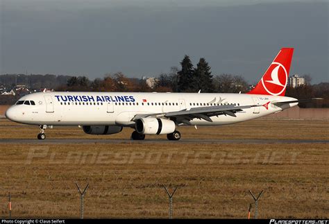 TC JRH Turkish Airlines Airbus A321 231 Photo By Claus Seifert ID
