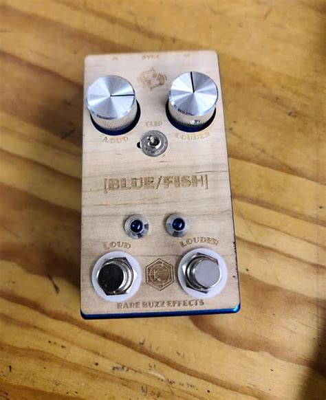 Pre Owned Rare Buzz Effects Blue Fish Boost Reverb