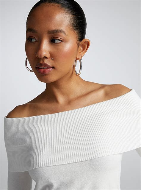Womens Sweaters Over 700 Styles Simons Canada