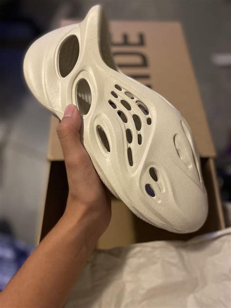 🤔hot Take Foam Rnnr Slides 🤔 R Yeezys