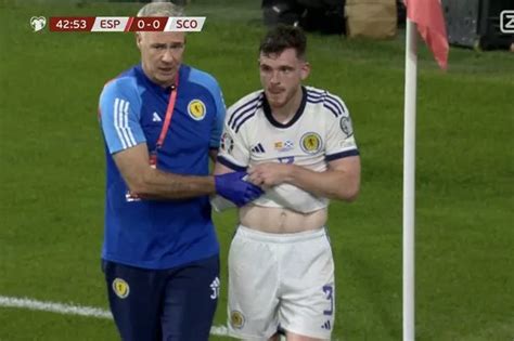 Andy Robertson Suffers Worrying Injury As Liverpool Fans Curse
