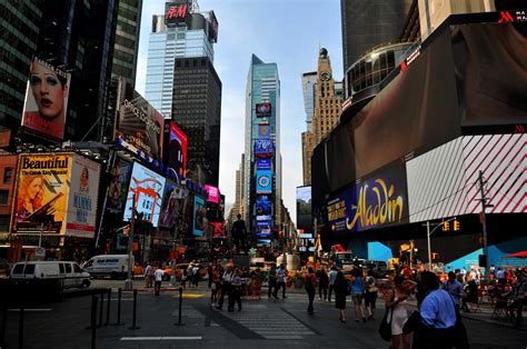 무료 이미지 보행자 사람들 도로 교통 거리 시티 도시의 타임 스퀘어 맨해튼 뉴욕시 군중 도심 미국 대주교 하부 구조 데모 중심지 도시 지역