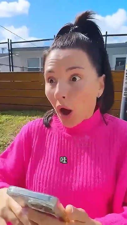 不靠譜的爸爸帶孩子，居然用微波爐當馬桶！ 搞笑視頻搞笑配音搞笑 Youtube