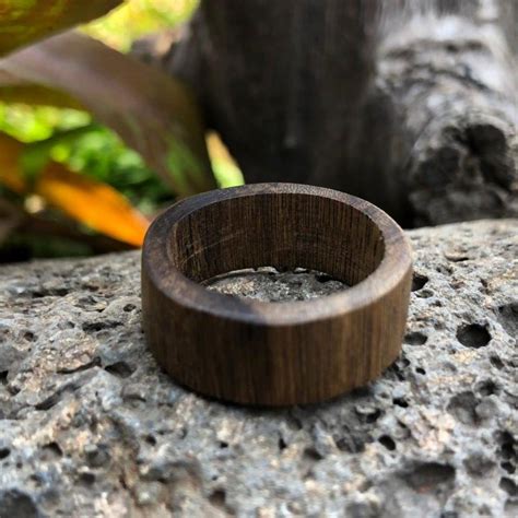 New Stock Agarwood Ring Indonesia Agarwood Craft