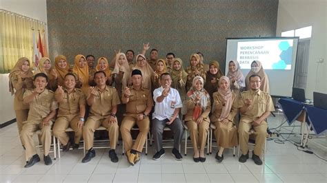 Workshop Perencanaan Berbasis Data SMK Negeri Tapen