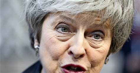 Brexit Umfrage Vernichtendes Urteil über Theresa May